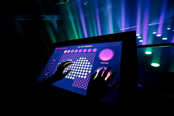 AMAZE Amsterdam Immersive Audiovisual Experience - FAQ About AMAZE Amsterdam