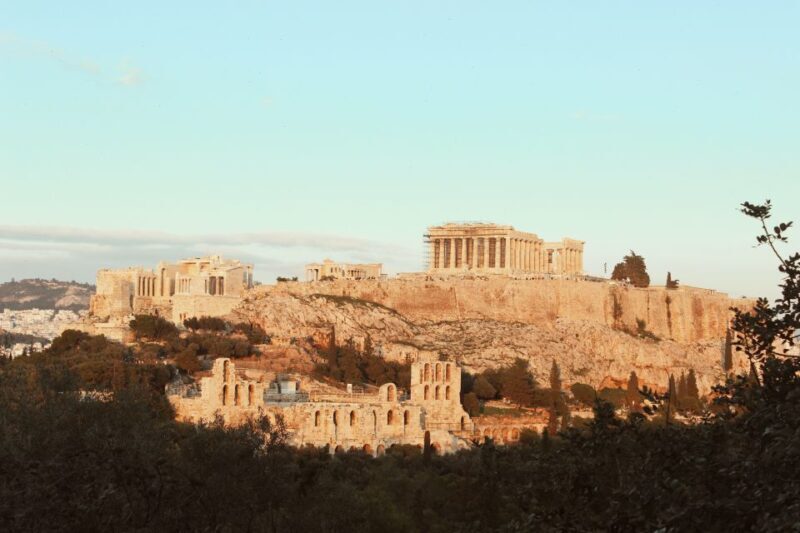 Amazing Athens: Capturing Memories amidst the Acropolis View - Key Points