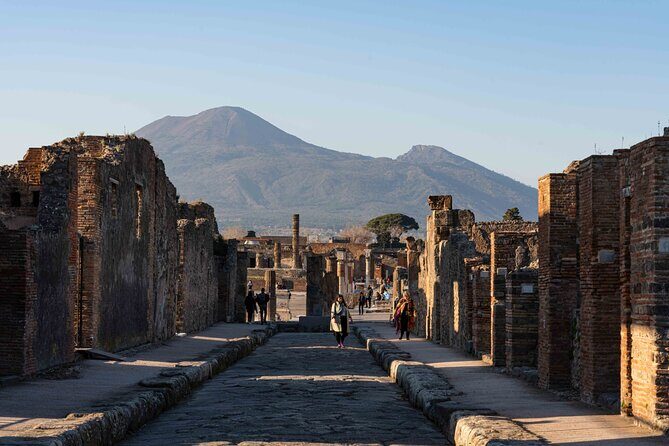 Amazing Private Pompeii & Herculaneum | Guide, Transport, Tickets - An in-depth look at the Pompeii & Herculaneum Private Tour