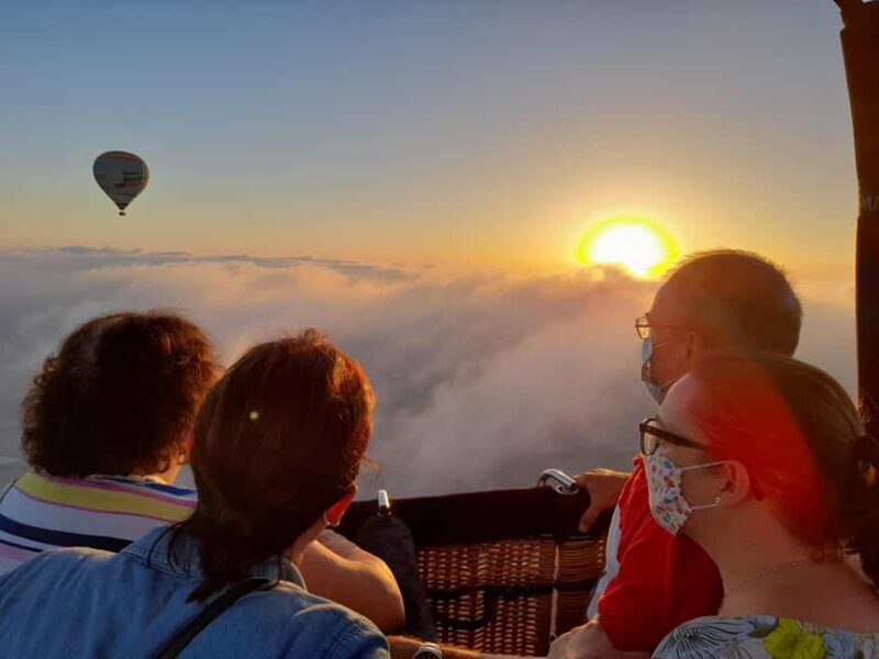 Amazing Sunrise or Sunset Balloon ride(with private options) - Key Points