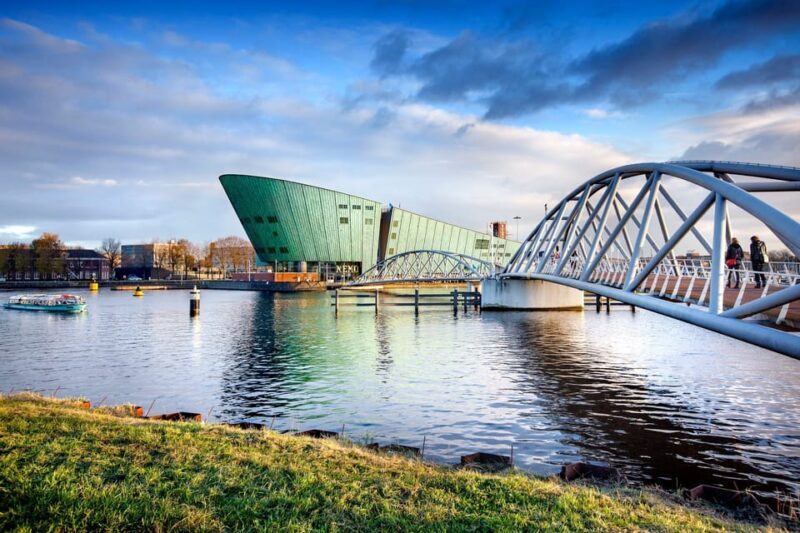 Amsterdam: 1-Hour Canal Cruise & NEMO Science Museum - The Best Spots Along the Water