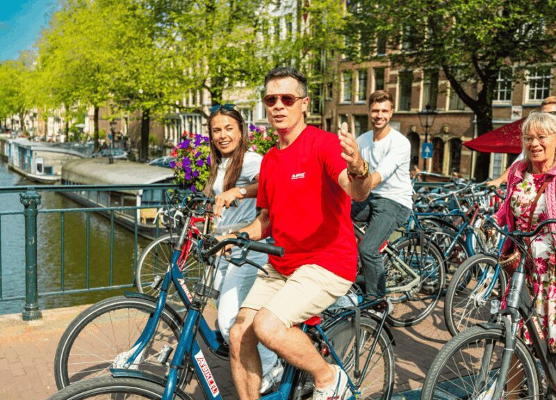 Amsterdam: 2.5-Hour Bike Tour - Key Points