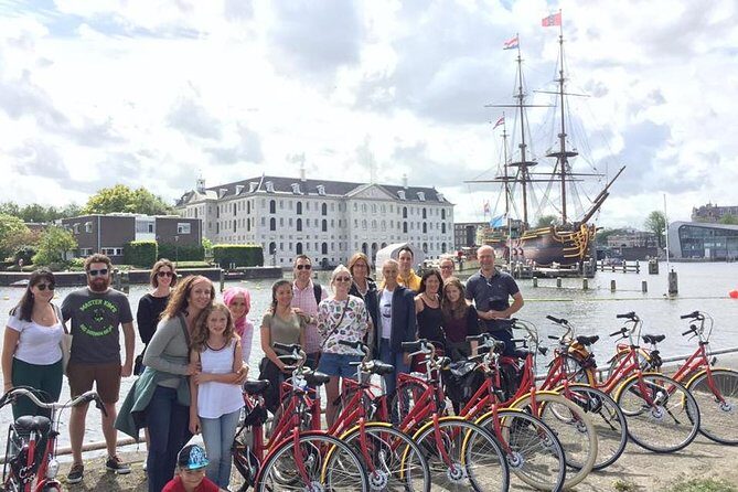 Amsterdam 3 hrs Bike Tour  live guide En/Fr/De/Nl/Sp - What’s Included and What’s Not?