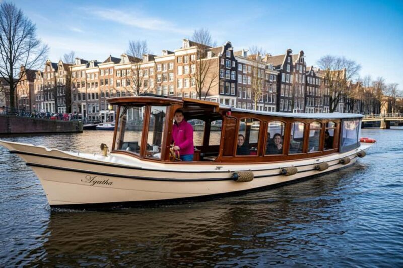 Amsterdam: 90 min Cruise with Local Guide & Unlimited Drinks - How the Itinerary Unfolds