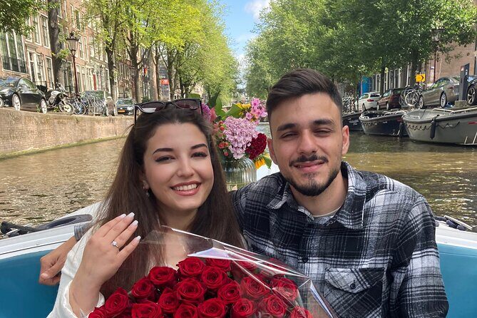 Amsterdam 90-min Private Canal Cruise with Live Guide and Drinks - An In-Depth Look at the Tour