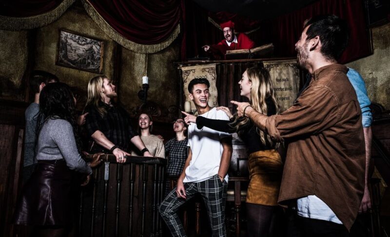 Amsterdam: Amsterdam Dungeon and Canal Cruise Entry Ticket - The Canal Cruise