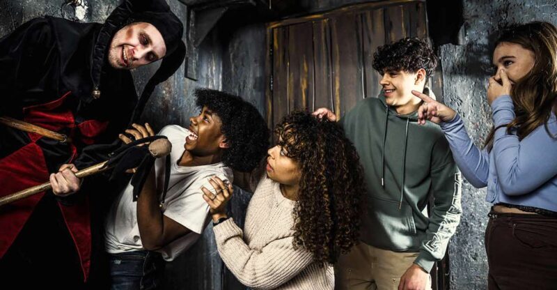 Amsterdam: Amsterdam Dungeon Entrance Ticket - An Immersive Peek into Amsterdam’s Dark Past