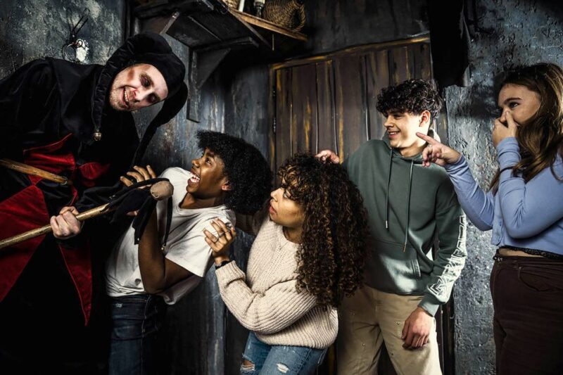 Amsterdam: Amsterdam Dungeon Entrance Ticket - FAQs