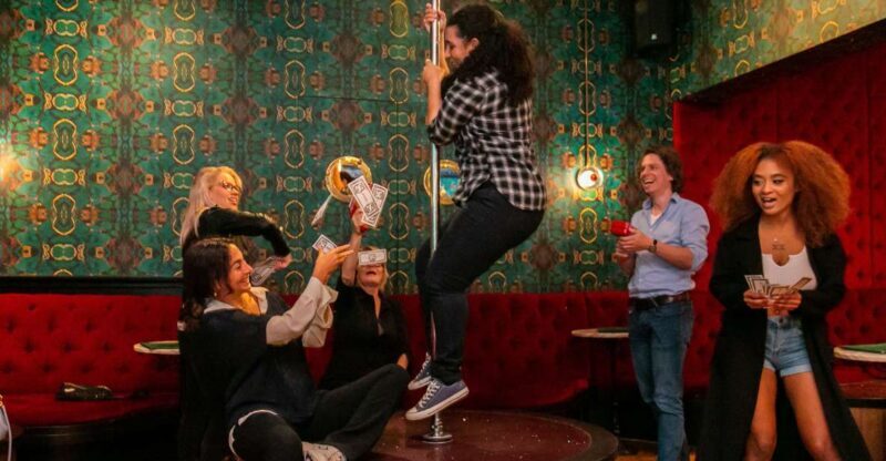 Amsterdam: Brothel Tour with Sex Worker Guide - Exploring the Interior: Rooms, Privacy, and Fun