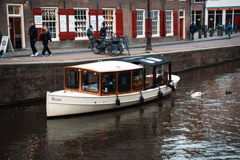 Amsterdam Canal Boat Tour with Live Guide - Who Should Consider This Tour?