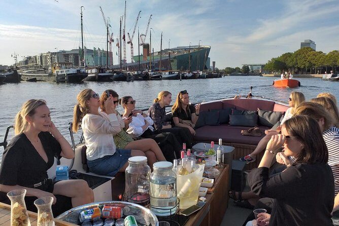 Amsterdam canal cruise in open boat  Guided tour - The Itinerary in Detail