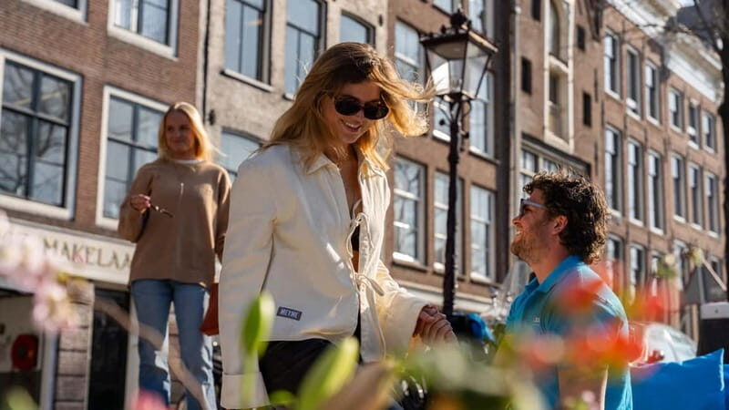 Amsterdam: Canal Cruise in Open Boat with Drink Option - FAQ