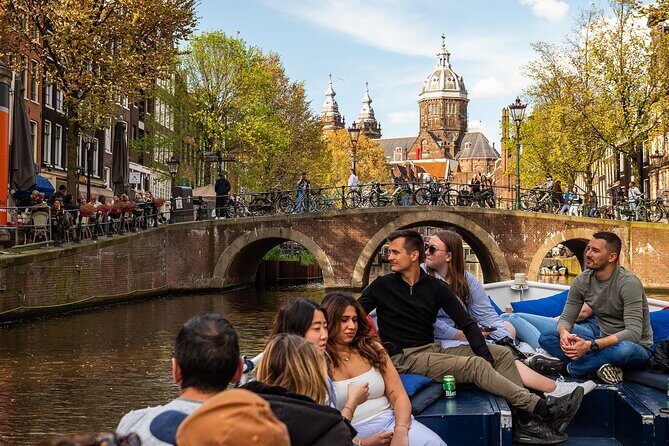 Amsterdam Canal Cruise with Live Guide and Two Drinks - Exploring the Itinerary and What to Expect