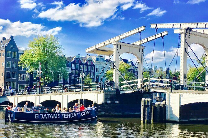 Amsterdam Canal Cruise with Live Guide - Central Station - Key Points