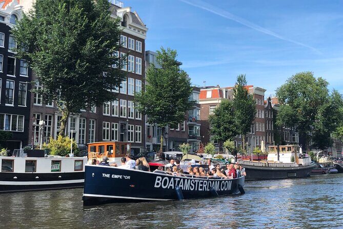 Amsterdam Canal Cruise with Open Bar - Central Station - Key Points