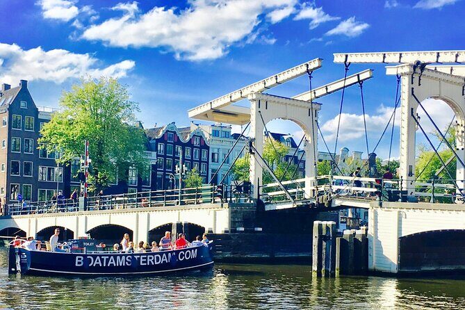 Amsterdam Canal Cruise with Open Bar - Central Station - FAQ