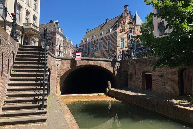 Amsterdam Castle & Utrecht City - Private Day Tour - FAQs