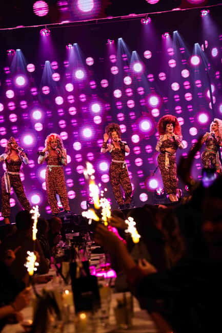 Amsterdam: "Chèri Chèri" - Biggest Drag Show in Europe Entry - FAQ