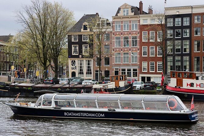 Amsterdam Classic Canal Cruise with Live Guide - Key Points