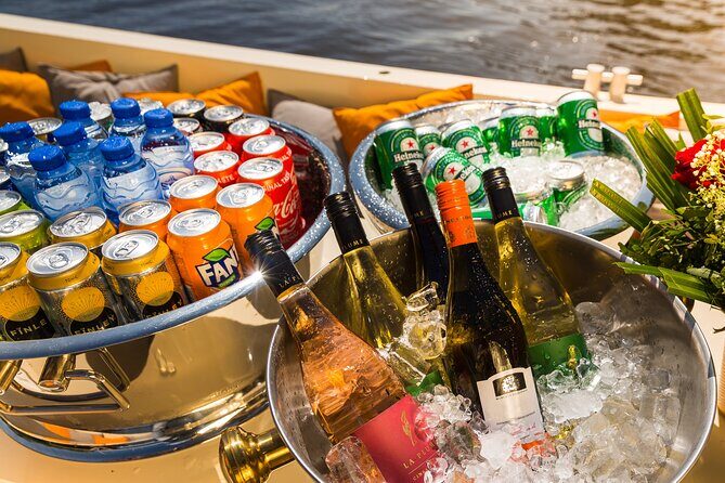 Amsterdam Classic Saloon Boat Canal Cruise with Live Guide - FAQ  