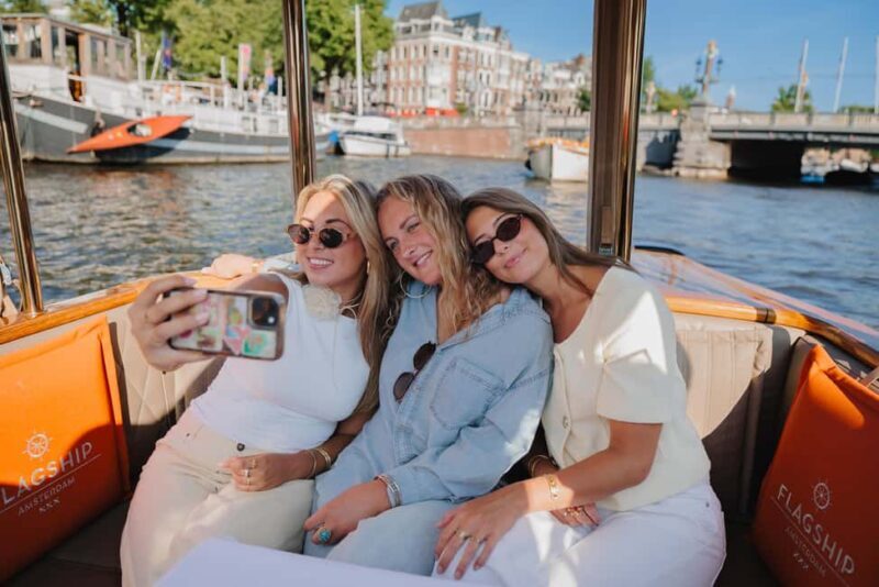 Amsterdam: Classic Saloon Boat Cruise with Cheese & Wine - Practical Details and Tips for Your Trip