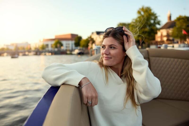 Amsterdam: Evening Candle Light Cruise With Wine & Cheese - Key Points