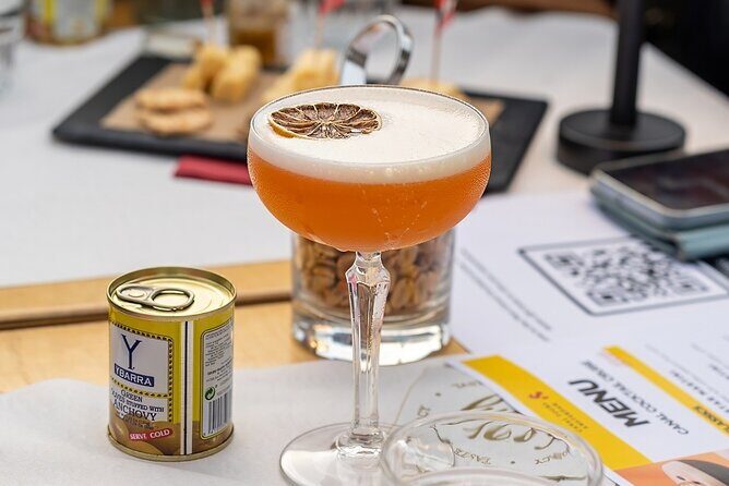 Amsterdam Evening Cocktail Cruise with snacks - Key Points