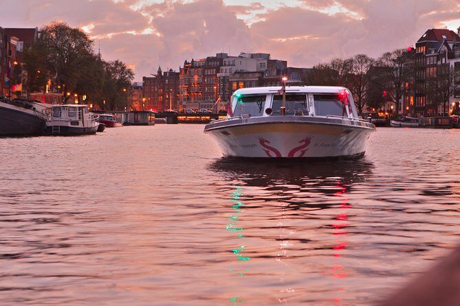 Amsterdam Evening Cocktail Cruise with snacks - Who Is This Tour Best For?