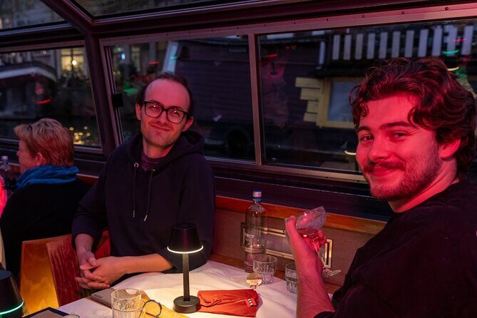 Amsterdam Evening Cocktail Cruise with snacks - FAQs