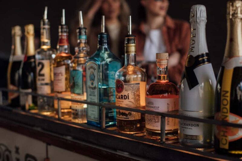 Amsterdam: Evening Lights Cruise incl. Cocktail & Waffle - FAQ