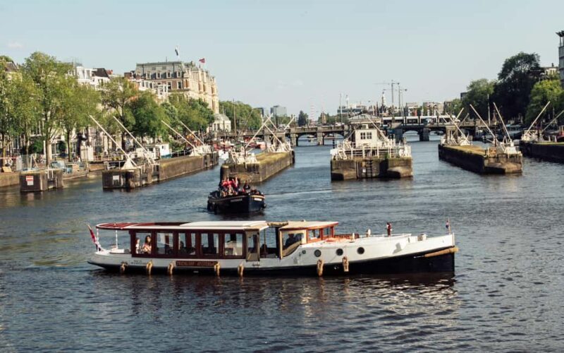 Amsterdam: Evening Lights Cruise incl. Cocktail & Waffle - Final Thoughts