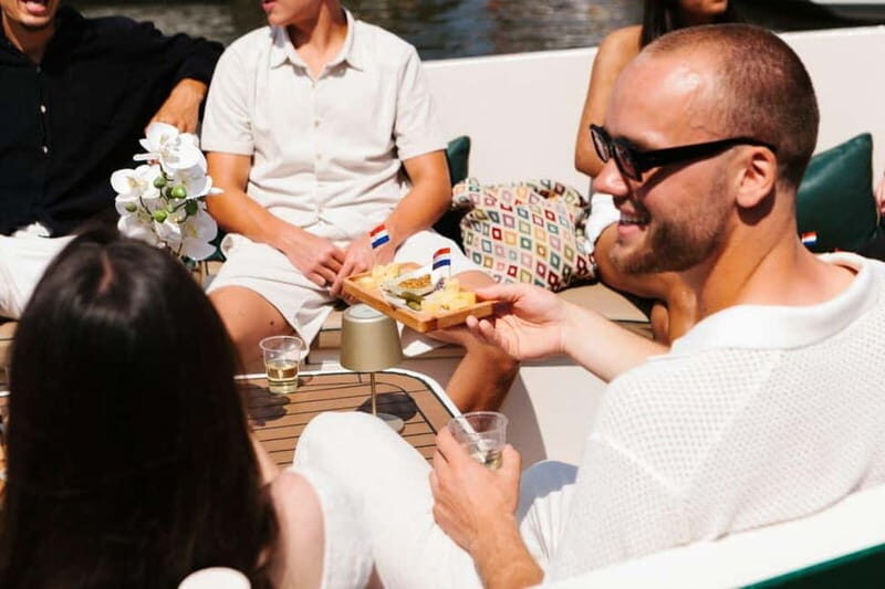 Amsterdam Evening (Sunset) Canal Cruise w/ optional drinks - Practical Tips for the Tour