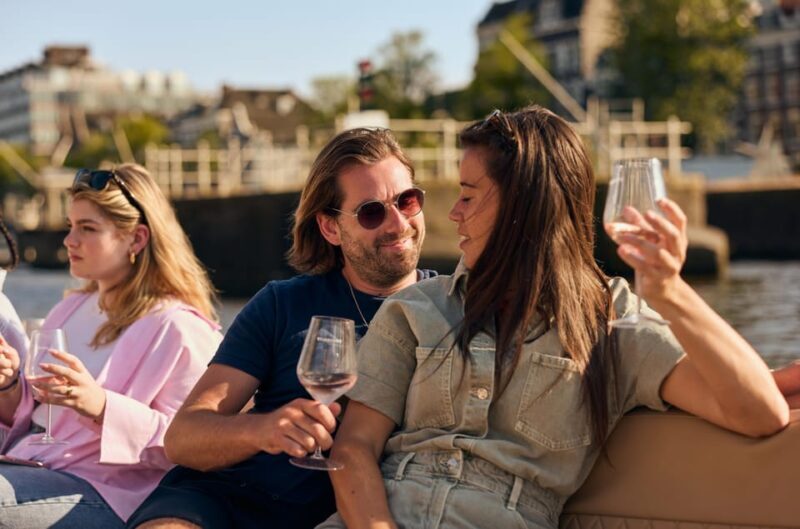 Amsterdam: German Guided Canal Cruise with on Board Bar - FAQ