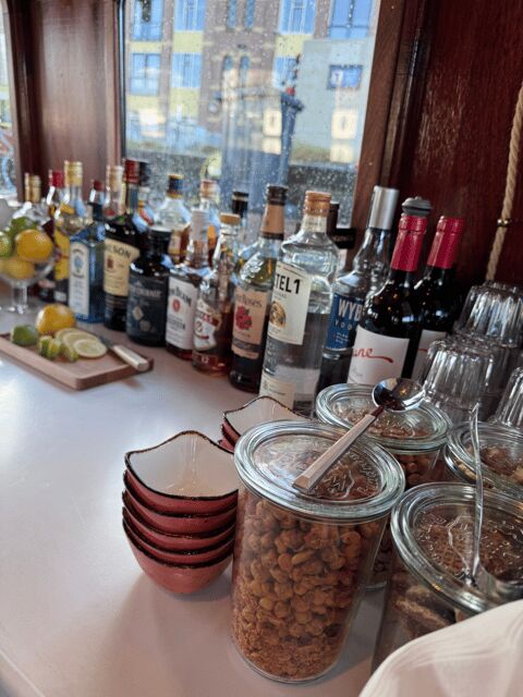 Amsterdam: Historic Boat Cruise with open bar and nibbles - Final Thoughts: Is This Tour Right for You?