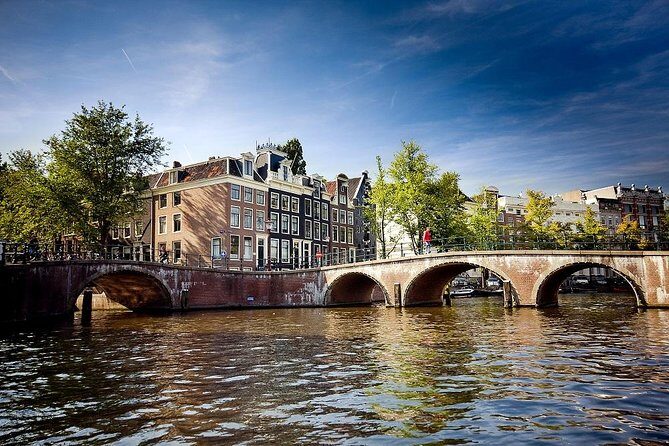 Amsterdam Independent Sightseeing by Pedal Boat - FAQ