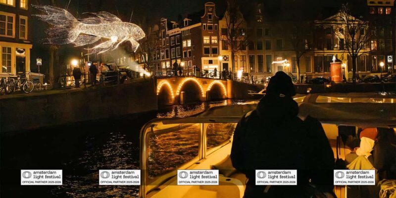 Amsterdam: Light Festival Boat+Unlimit.Drinks & Snack Option - Who Will Love This Tour?