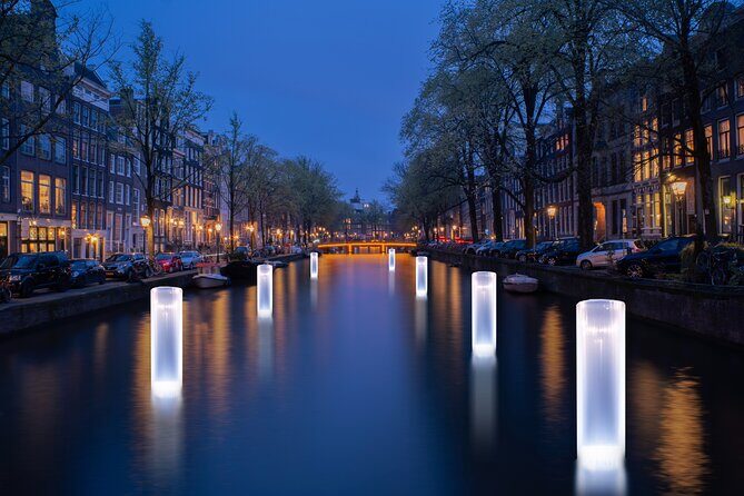 Amsterdam Light Festival Canal Cruise + Unlimited Drinks Option - Setting the Scene: What the Tour Looks Like