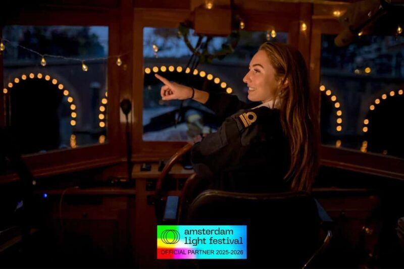 Amsterdam: Light Festival Heated Cruise + Hot Choco + Snack - FAQ