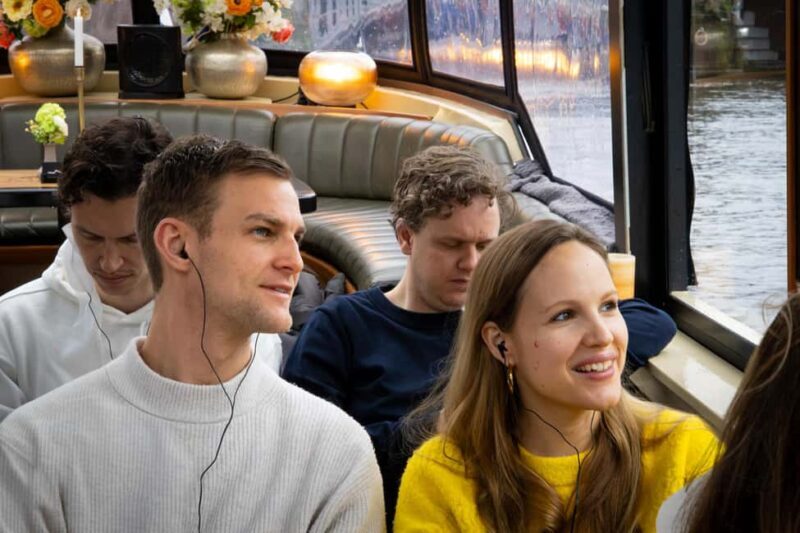 Amsterdam: Luxury Canal Cruise with Historic VR Experience - In-Depth Review of the Experience