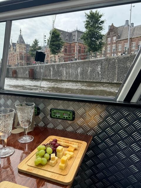 Amsterdam: Luxury Cheese & Wine Canal Cruise - Final Thoughts
