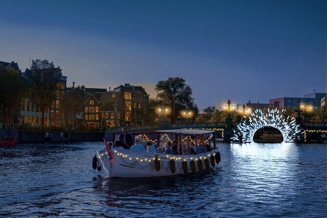 Amsterdam: Luxury Light Festival Cruise Unlimited Drinks Included - Key Points