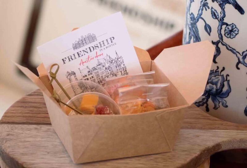 Amsterdam: Luxury Saloon Boat Cruise with Cocktails & Waffle - Who Should Consider This Tour?