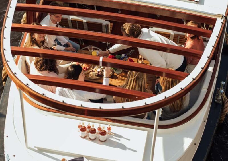 Amsterdam: Luxury Saloon Boat Cruise with Cocktails & Waffle - Final Thoughts