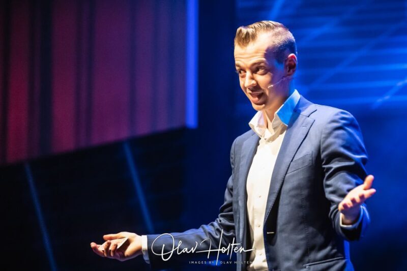 Amsterdam: Magic Show - An In-Depth Look at the Amsterdam Magic Show