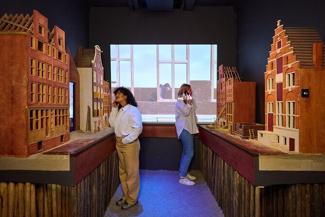Amsterdam Museum of the Canals Admission Ticket with Audiotour - Multimedia Exhibits and Interactive Displays