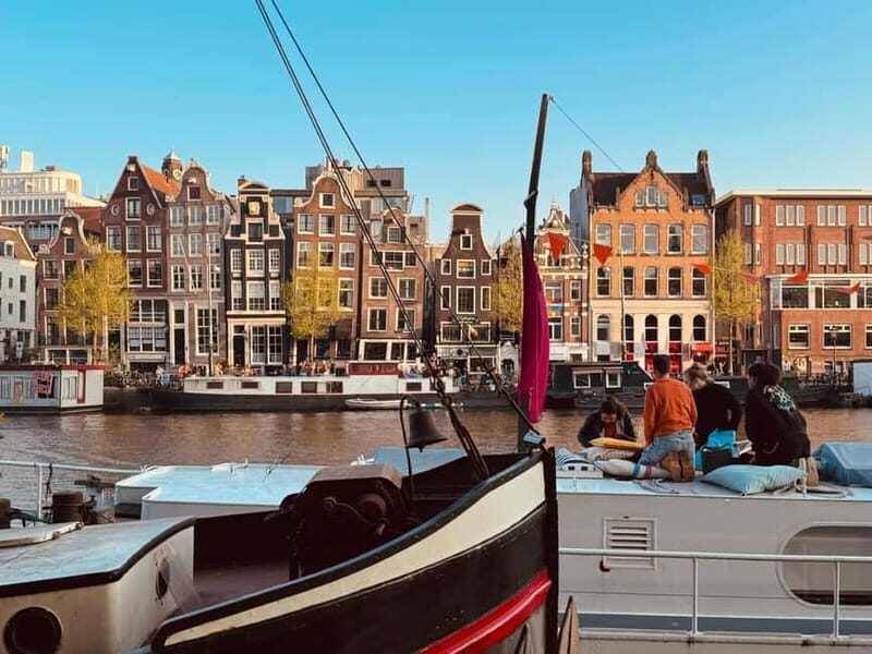 Amsterdam: Off the Beaten Path Bike Tour in French - Key Points