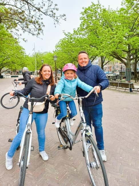 Amsterdam: Off the Beaten Path Bike Tour in French - The Sum Up