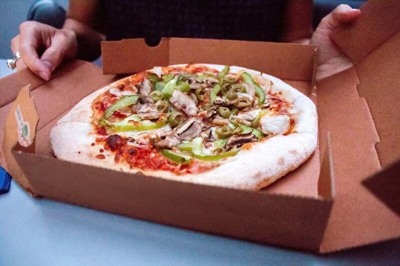 Amsterdam: Original Pizza Dinner Cruise + Unlimited Drinks - A Relaxed Evening on Amsterdam’s Canals: The Original Pizza Dinner Cruise + Unlimited Drinks