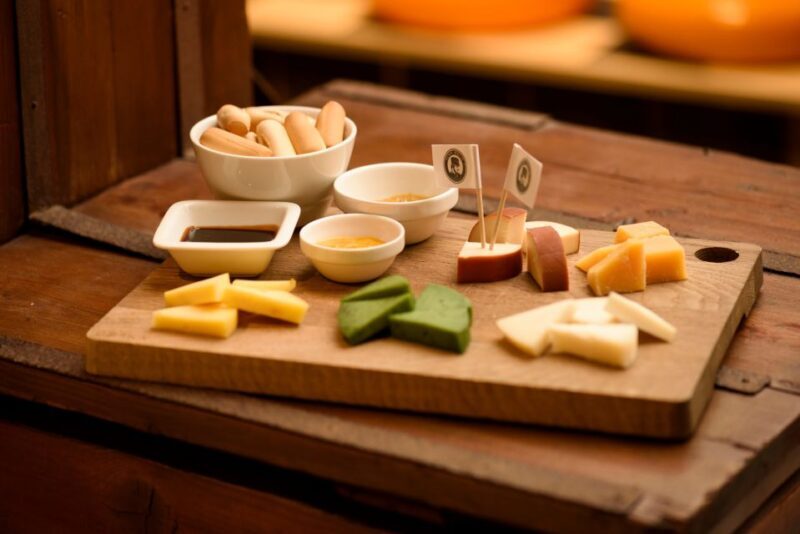 Amsterdam: Premium Henri Willig Cheese Tasting Experience - Key Points