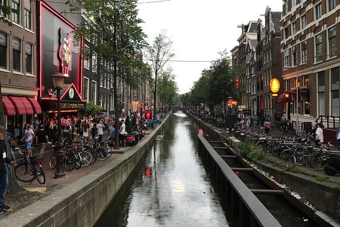 Amsterdam: Private Introduction Walking Tour (TOP RATED) - Zeedijk and Chinatown